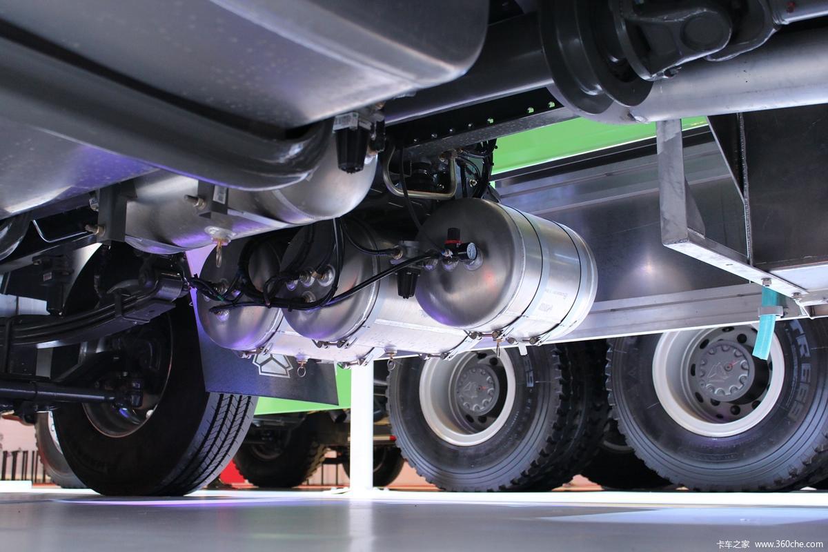 【图】中国重汽 C5H 340 8X4 油罐车_卡车之家