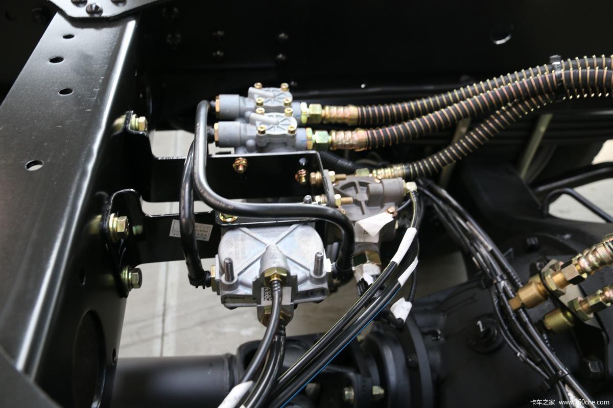 【图】一汽解放J6M 4X2 9.6米载货车_卡车之家