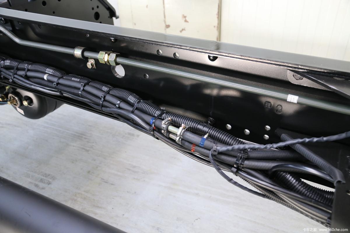 【图】一汽解放J6M 4X2 9.6米载货车_卡车之家