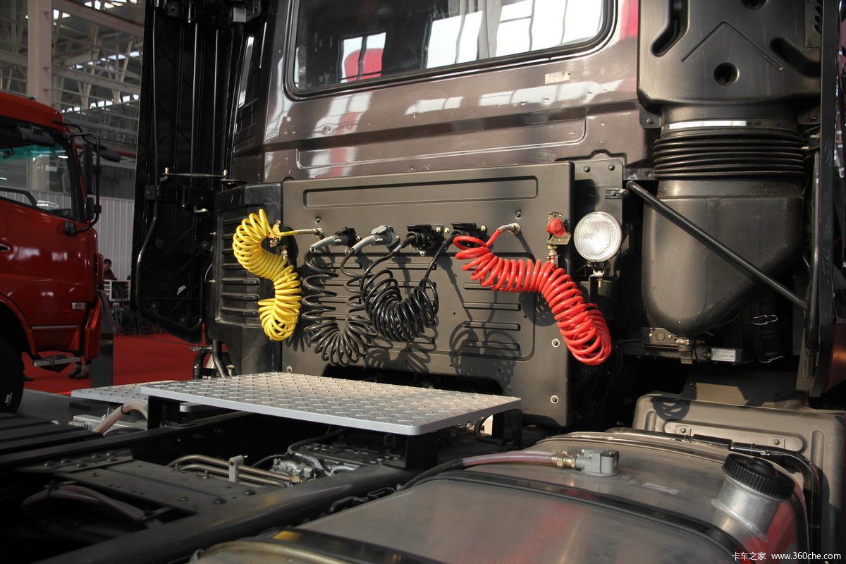 【图】东风新天龙 D901牵引车_卡车之家