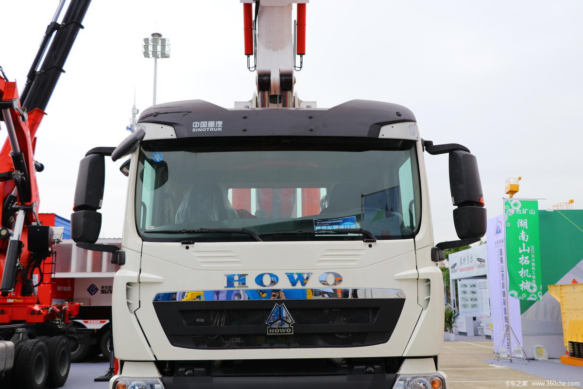 【图】中国重汽 HOWO TX重卡 440马力 10X4 折臂随车吊_卡车之家