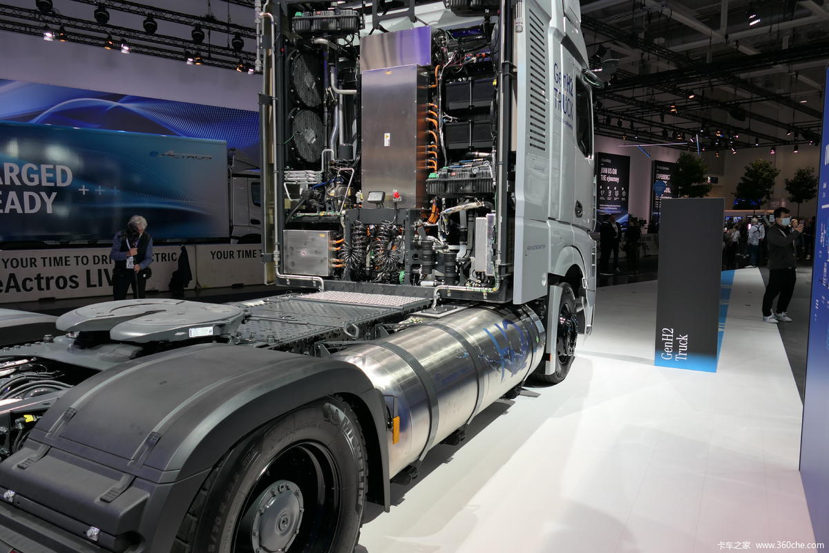 【图】戴姆勒 GenH2 4X2燃料电池牵引车_卡车之家