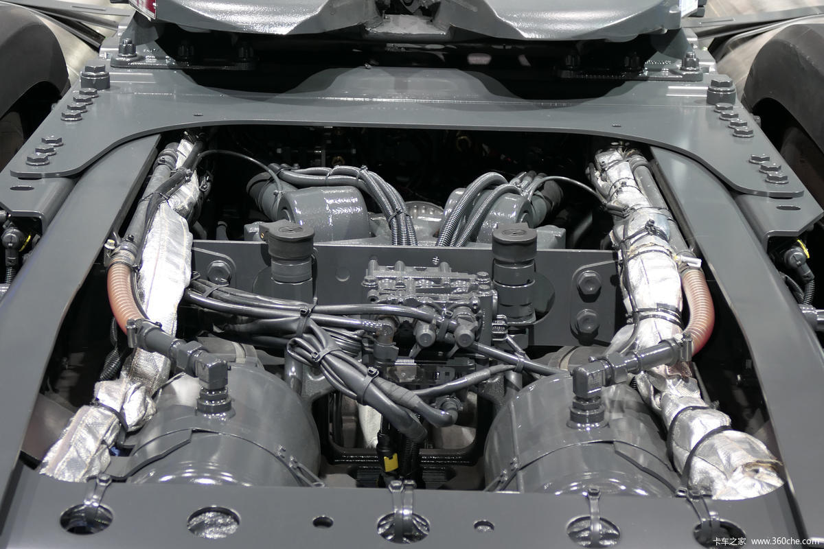 【图】戴姆勒 GenH2 4X2燃料电池牵引车_卡车之家