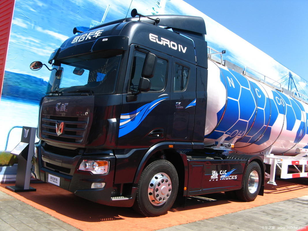 【图】联合卡车U400 4X2轻量化牵引车_卡车之家